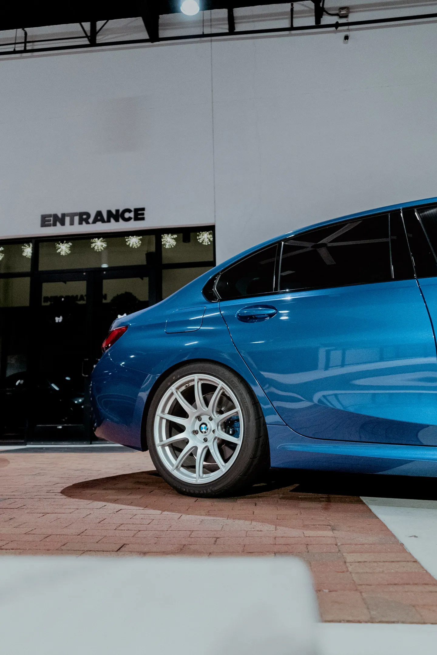 BMW G20 Sedan 3 Series with 19" SM-10 Wheels in Race Silver