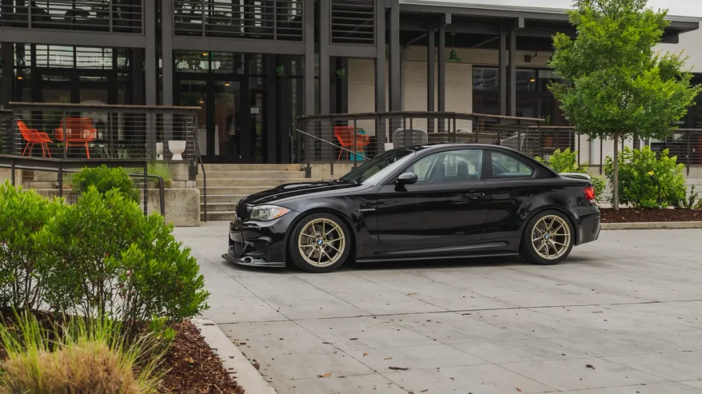 BMW E82 Coupe 1 Series with 18" VS-5RS Wheels in Motorsport Gold