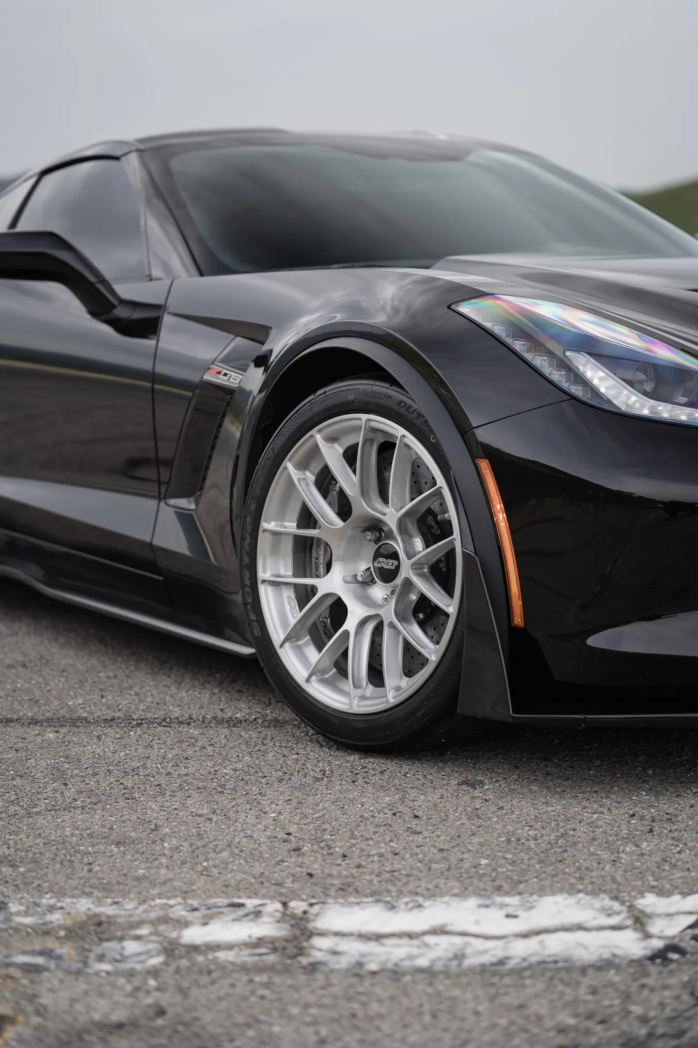 Chevrolet C7 Corvette Z06 with 18"/19" EC-7RS Wheels in Brushed Clear