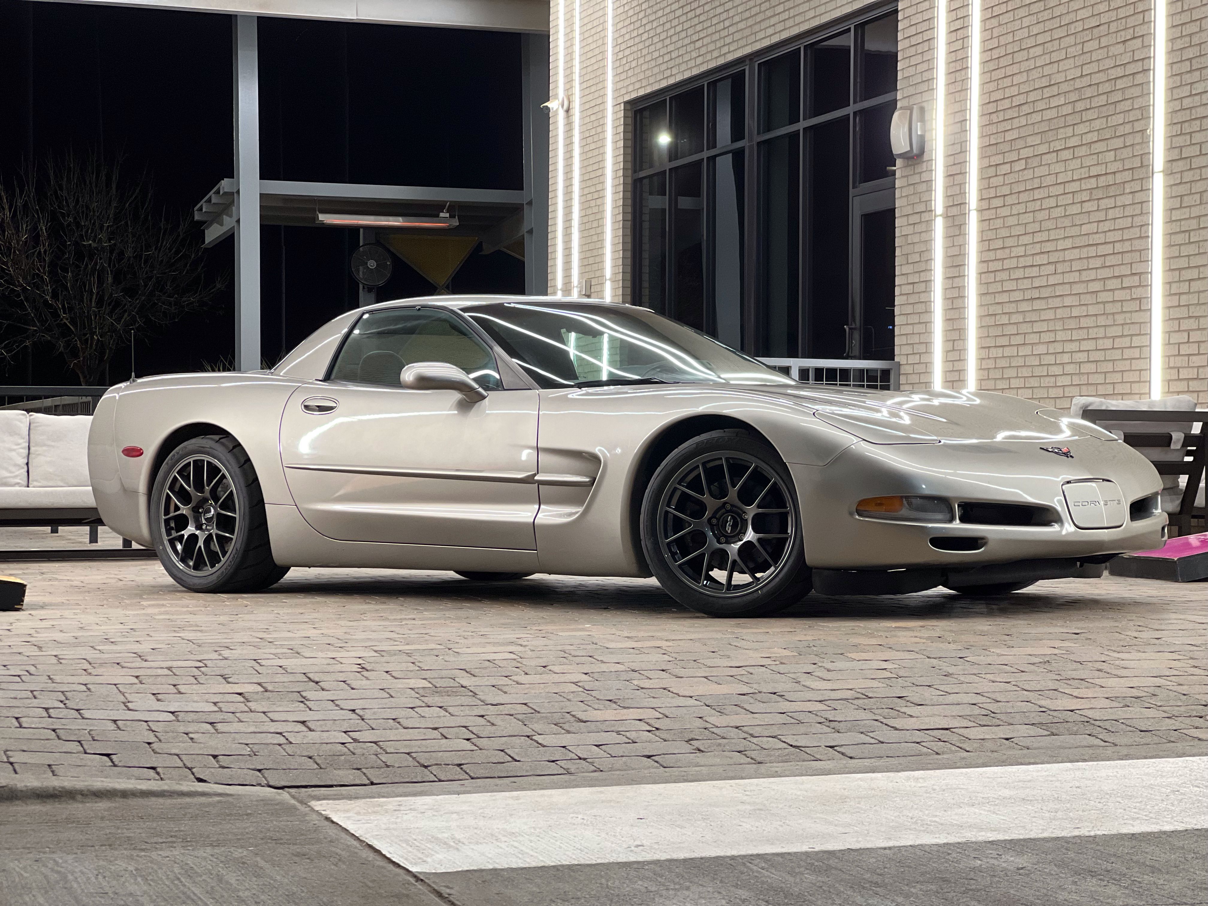 Chevrolet C5 Corvette Base/Z51 with 18" EC-7 Wheels in Anthracite