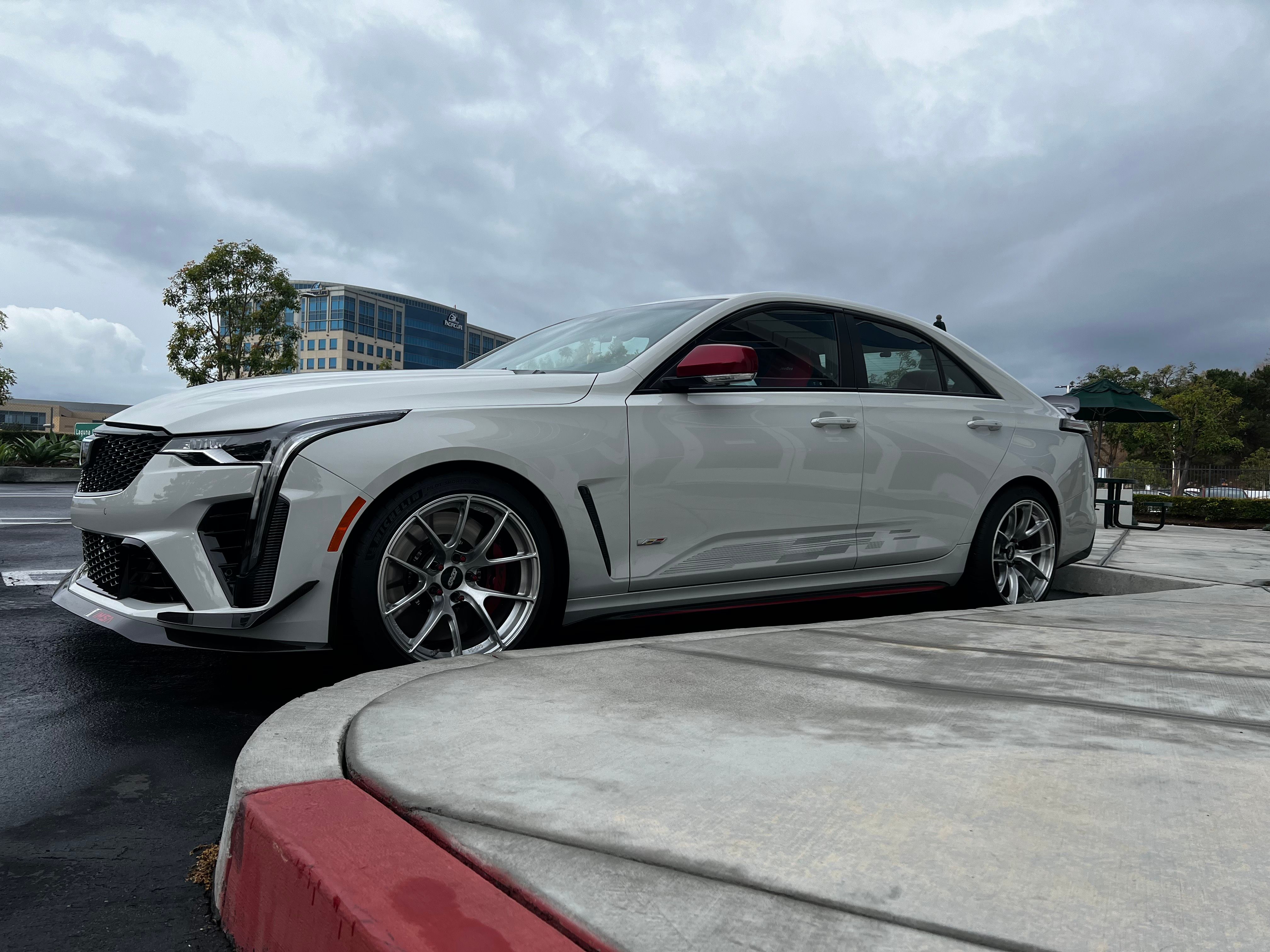 Cadillac CT4-V Blackwing with 18" VS-5RS Wheels in Brushed Clear