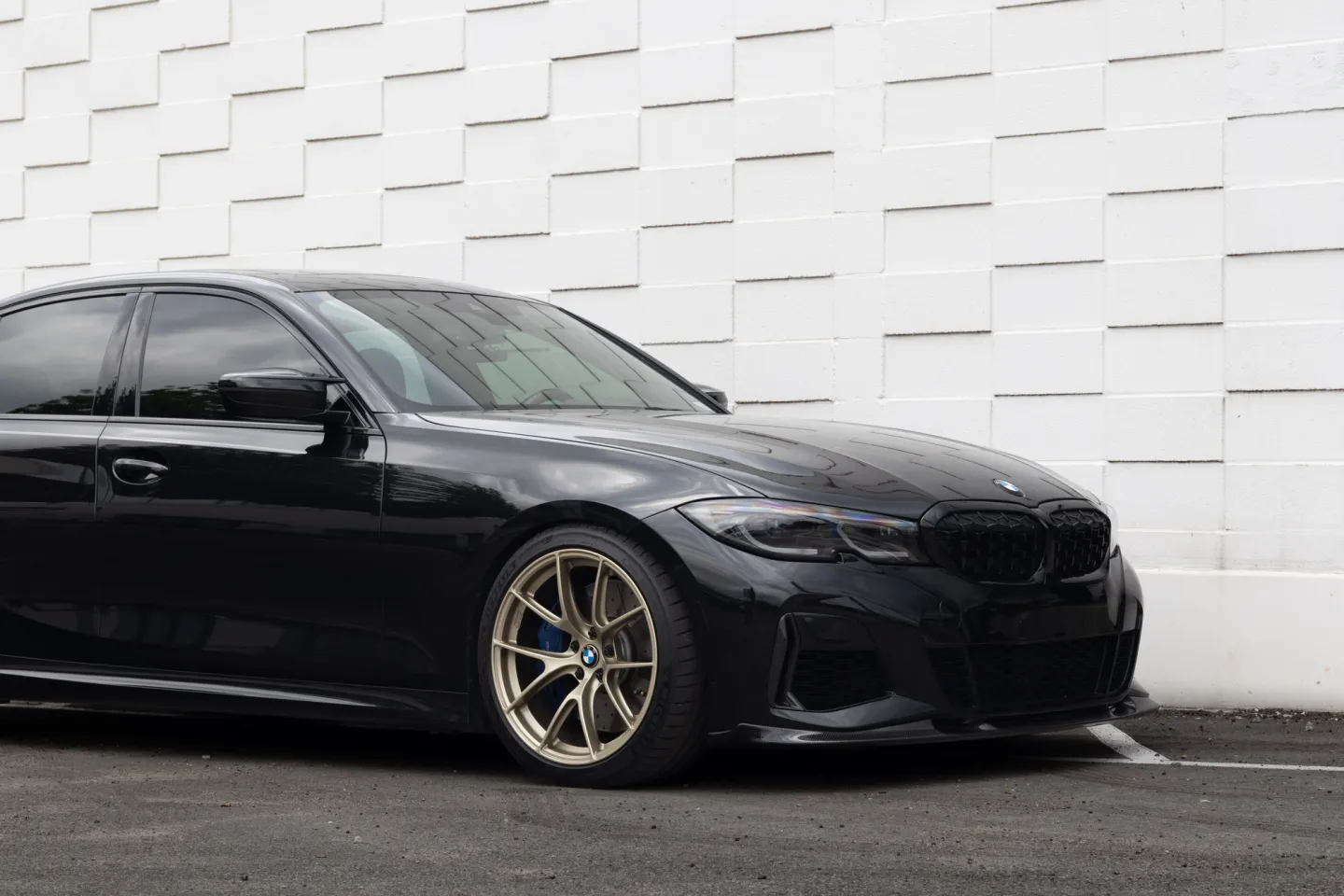 BMW G20 Sedan 3 Series with 19" VS-5RS Wheels in Motorsport Gold