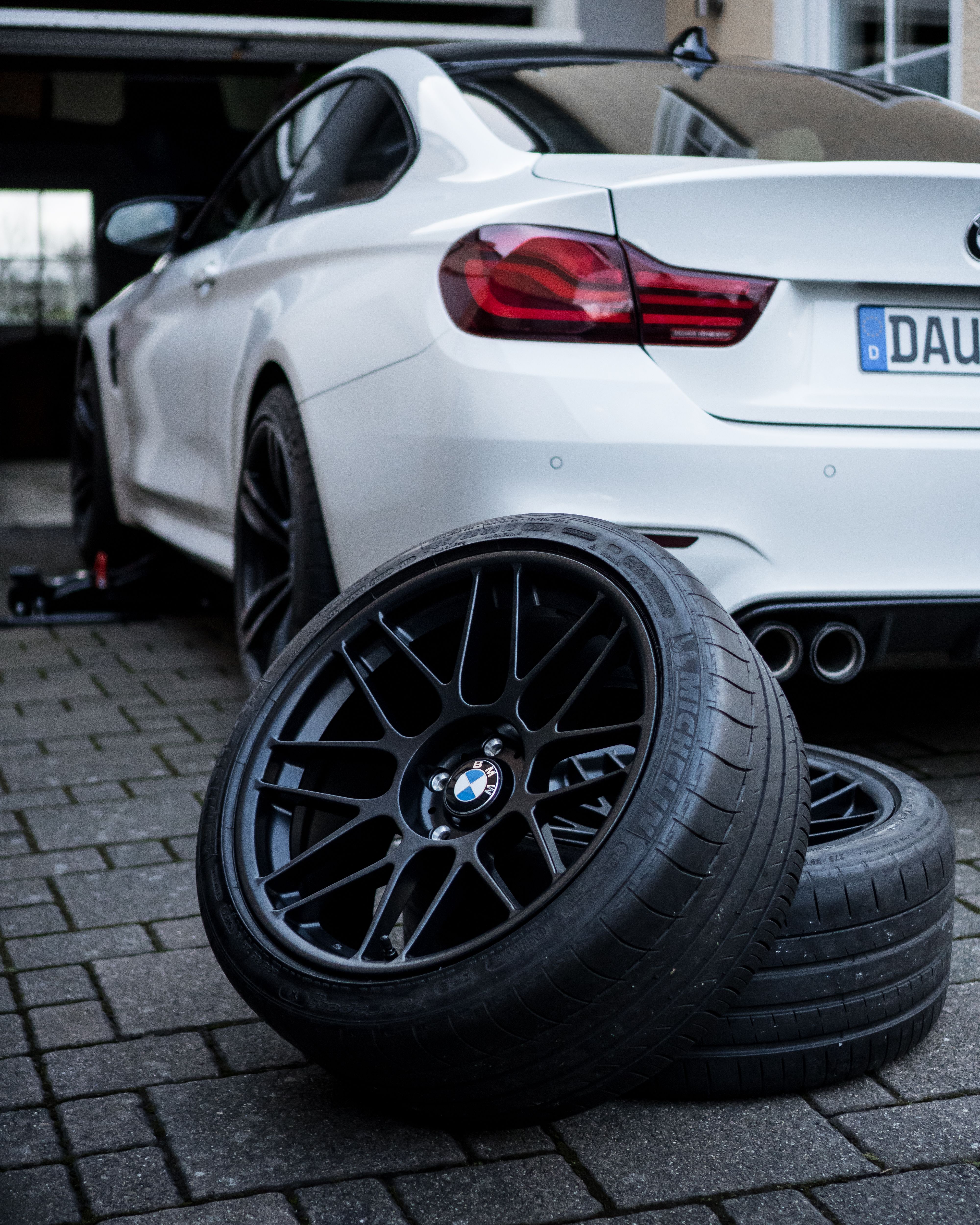 BMW F82 Coupe M4 with 19" ARC-8 Wheels in Satin Black