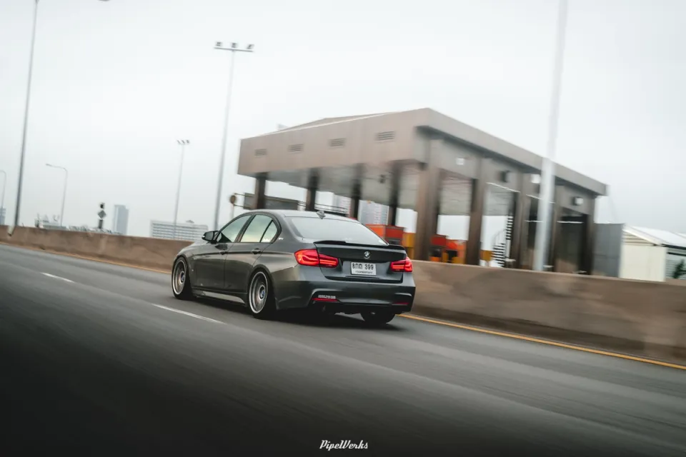 BMW F30 Sedan 3 Series with 18" ARC-8 Wheels in Hyper Black