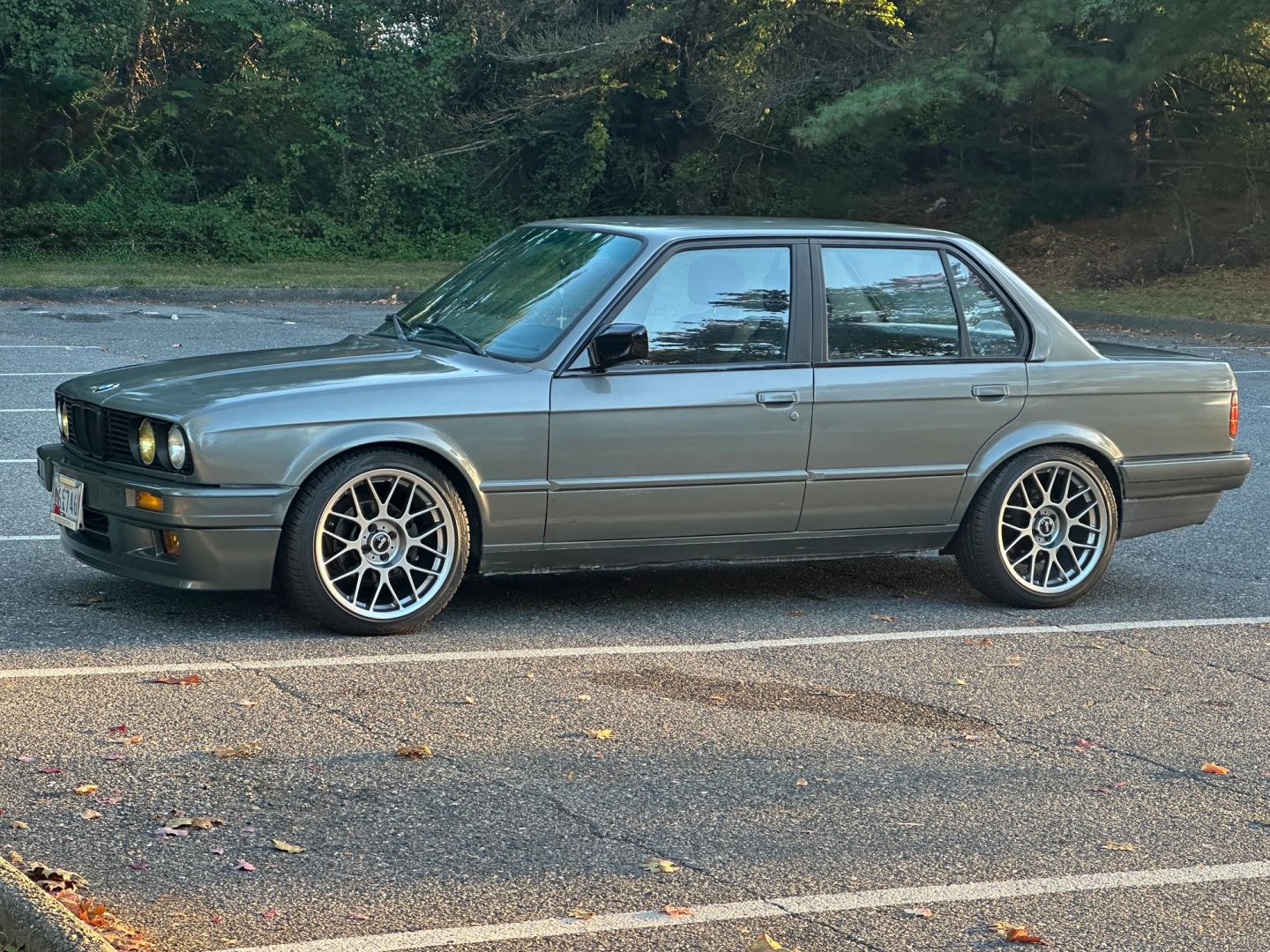 BMW E30 3 Series with 17" ARC-8 Wheels in Hyper Black