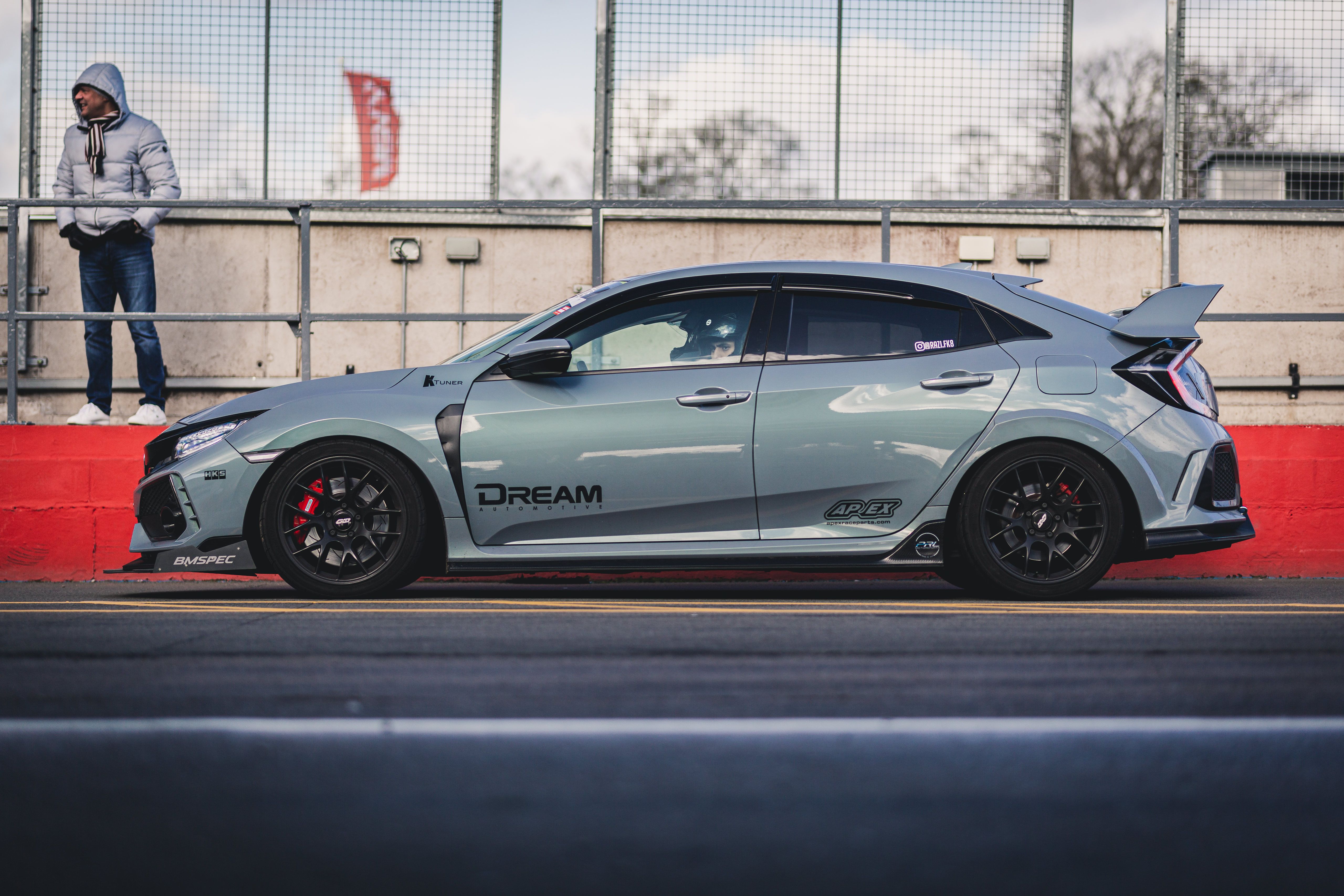 Honda FK8 Civic Type-R with 18" EC-7 in Anthracite on Honda FK8 - Apex ...