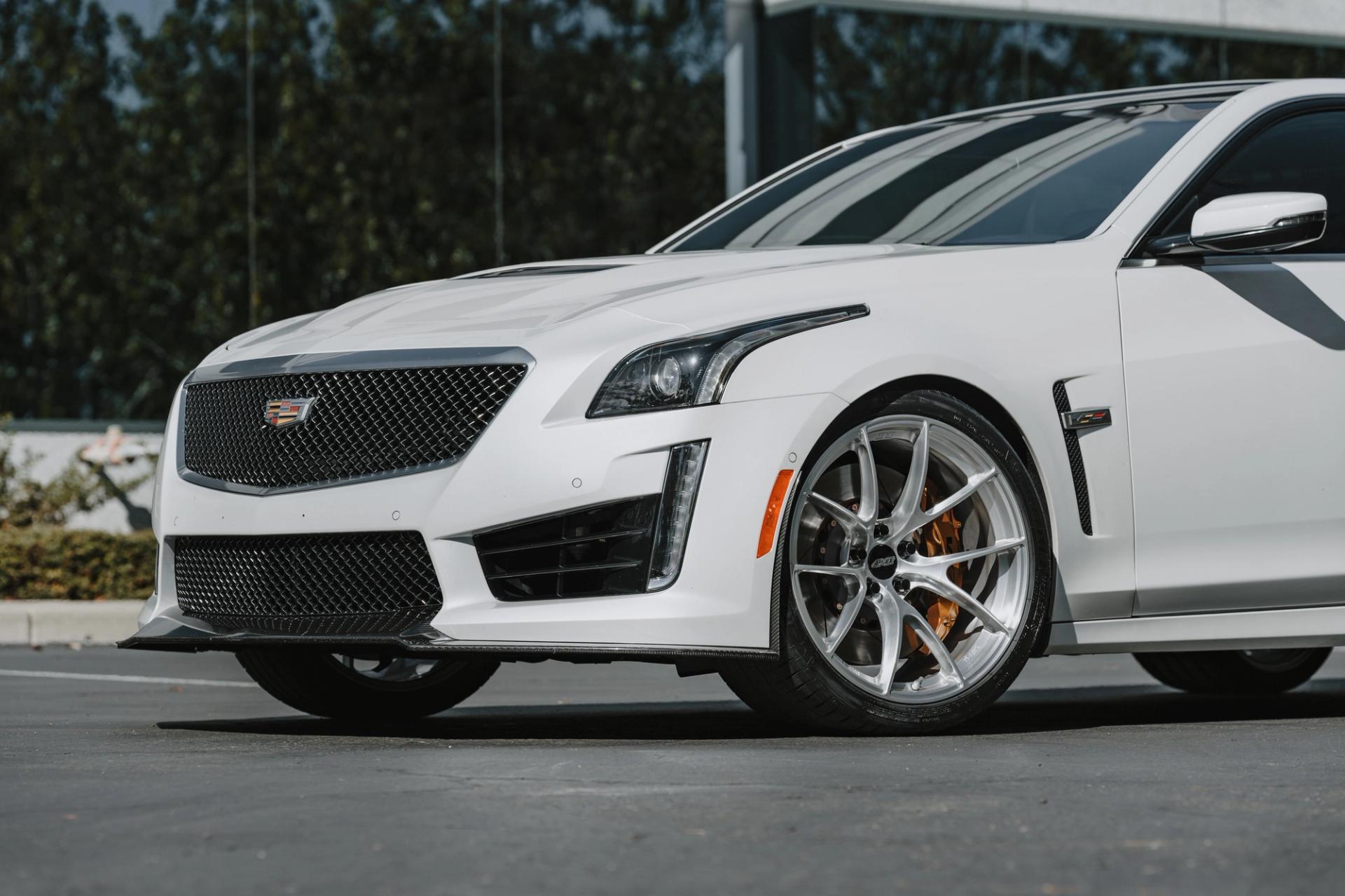 Cadillac Gen 3 CTS-V with 20" VS-5RS Wheels in Brushed Clear