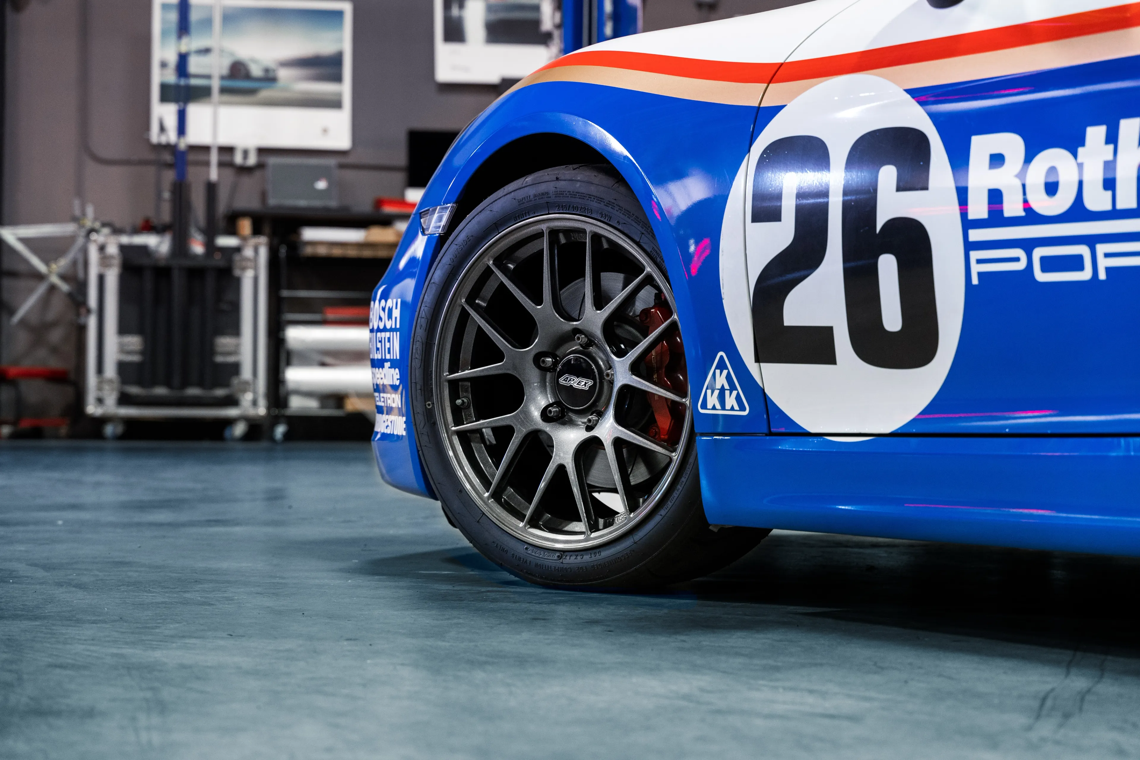 SP Motorsports 981 Cayman S Race Car On 18” EC-7R Forged Wheels