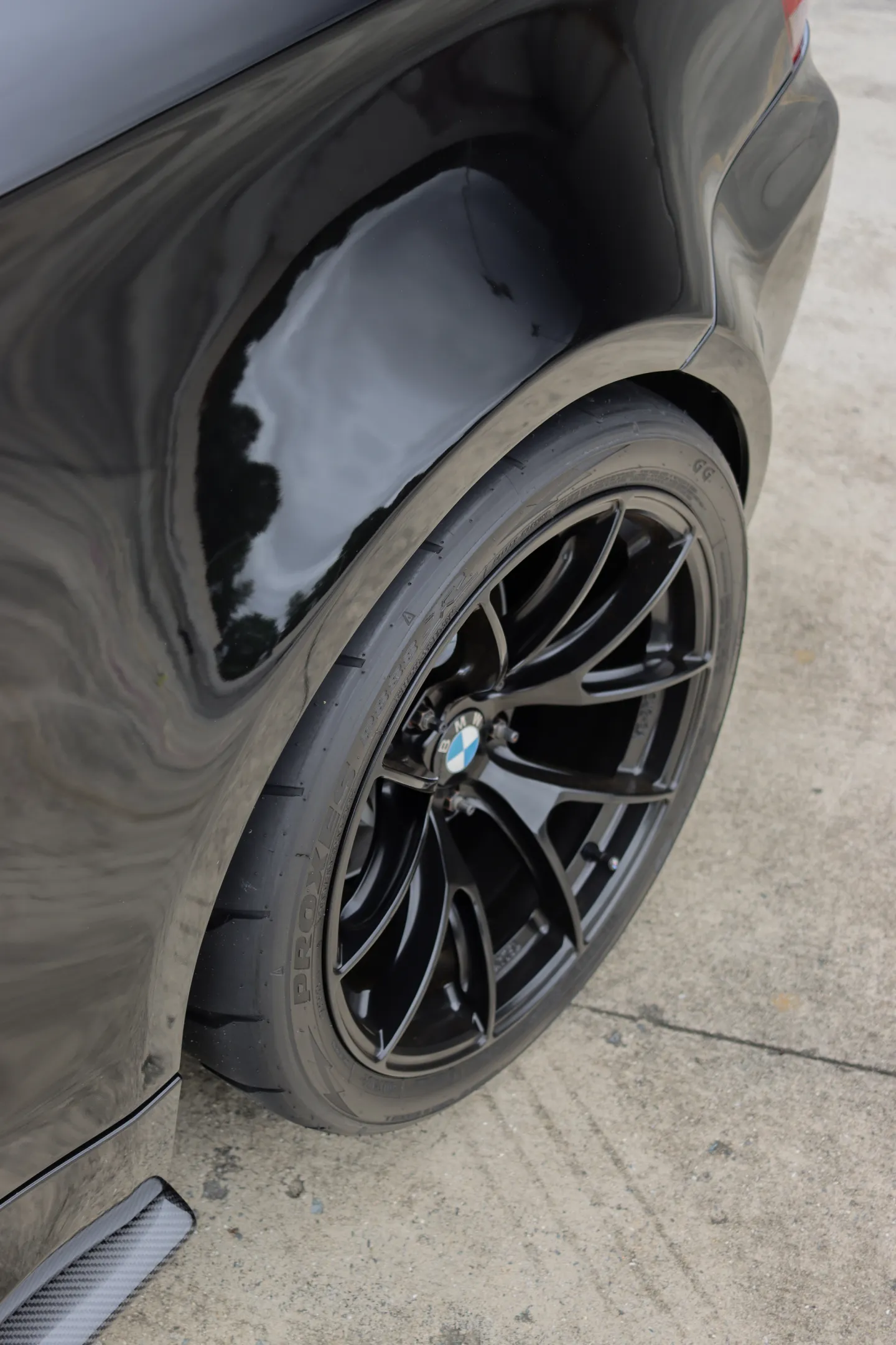 BMW E82 1M with 18" VS-5RS Wheels in Satin Black