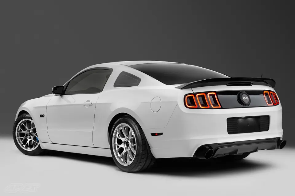 Ford S197 Mustang GT with 18" EC-7 Wheels in Race Silver