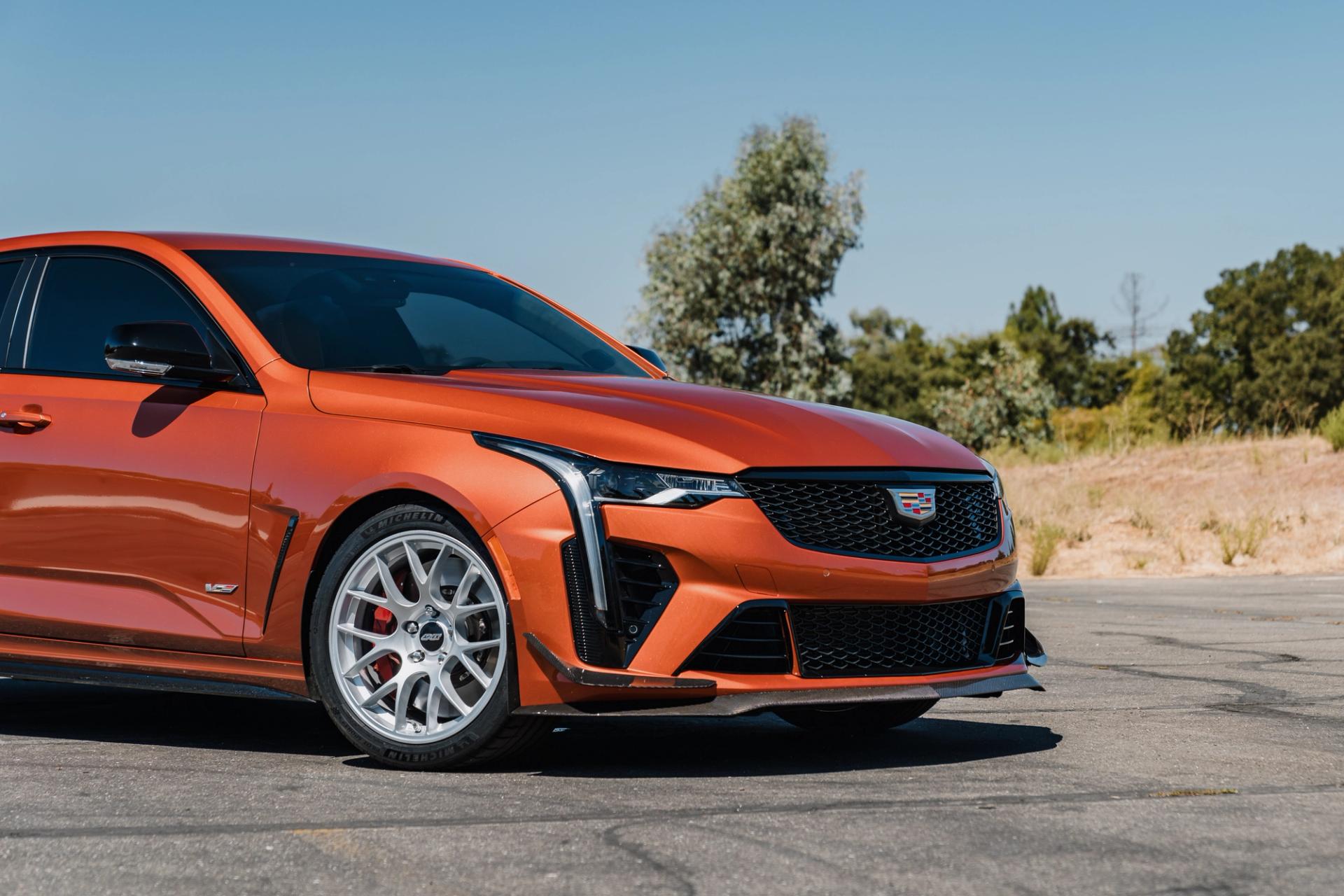 Cadillac CT4-V Blackwing with 18" EC-7 Wheels in Race Silver