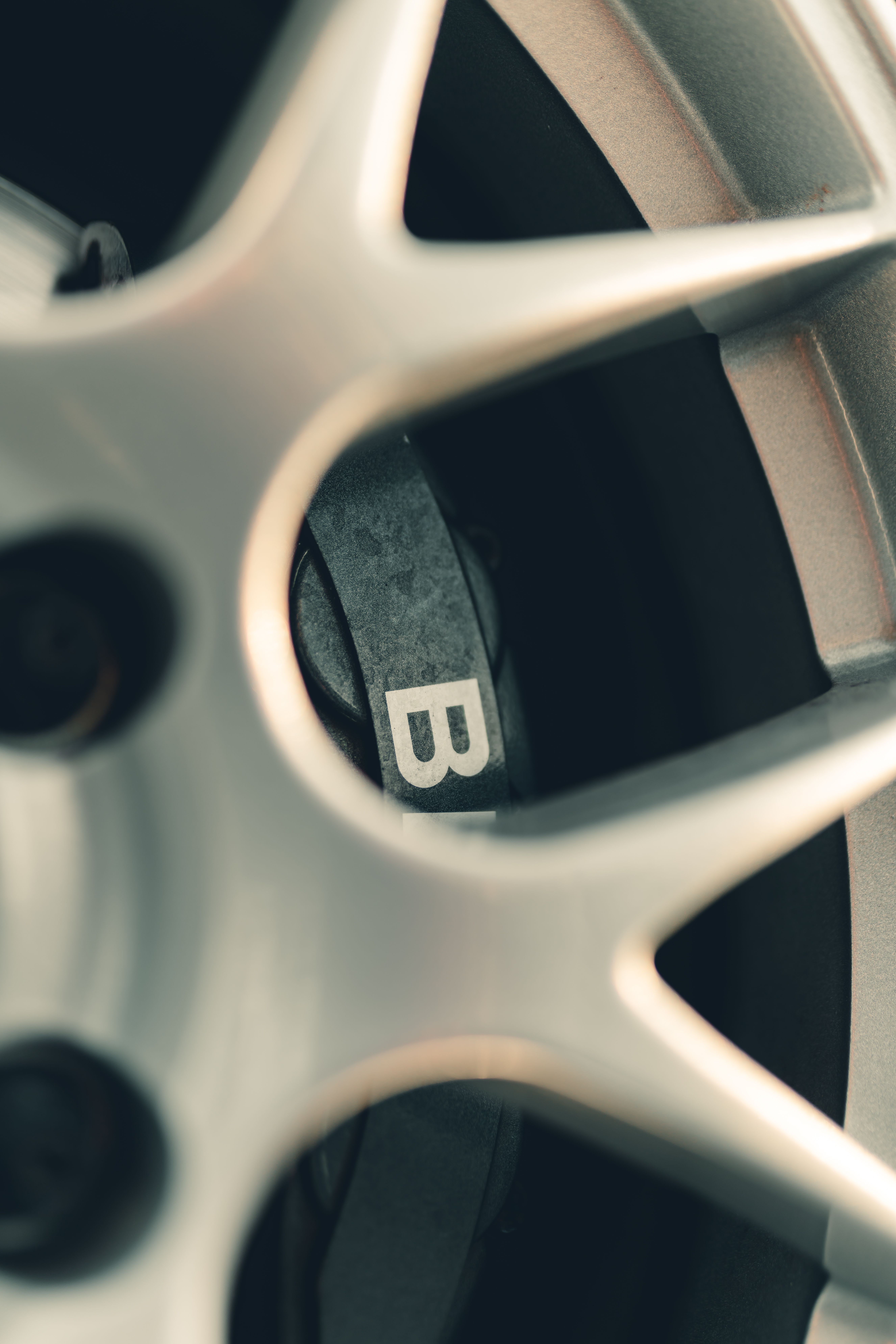 BMW E82 Coupe 1 Series with 18" EC-7 Wheels in Race Silver