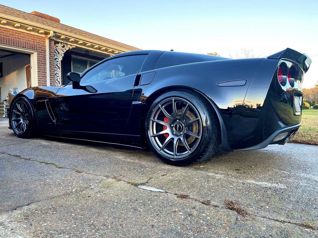 Chevrolet C6 Corvette Z06 with 18"/19" SM-10 Wheels in Anthracite