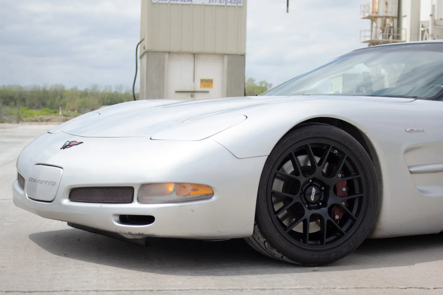 Chevrolet C5 Corvette Z06 with 18" EC-7 Wheels in Satin Black