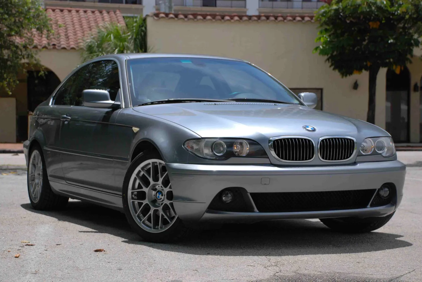 BMW E46 3 Series with 17" ARC-8 Wheels in Hyper Silver