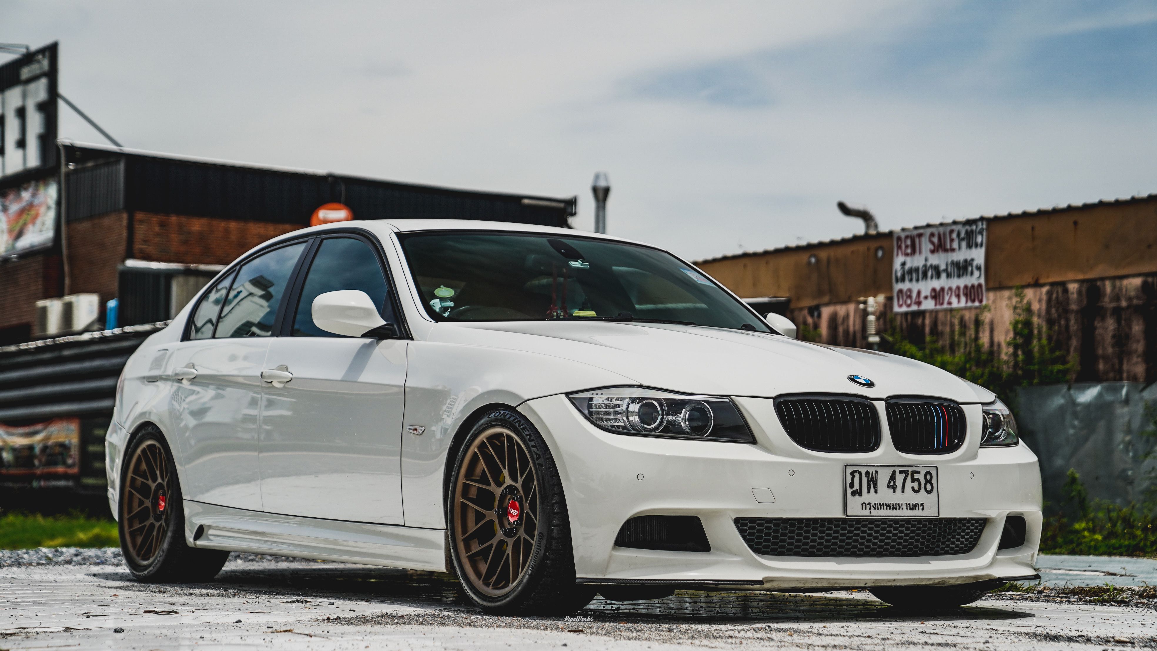 BMW E90 LCI Sedan 3 Series with 18" ARC-8 Wheels in Satin Bronze