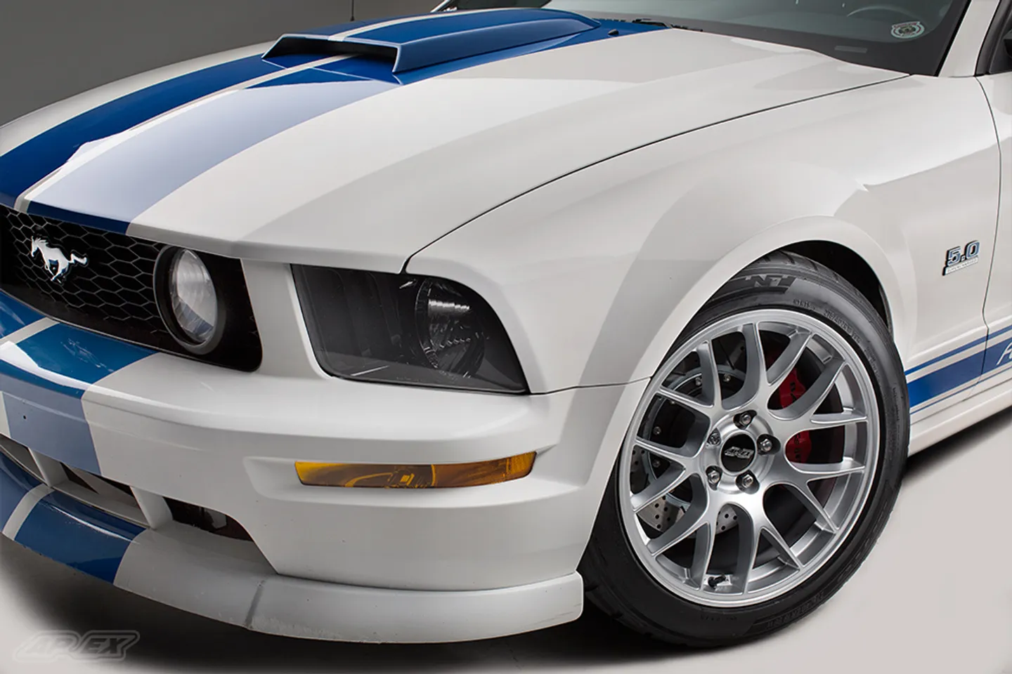 Ford S197 Mustang GT with 18" EC-7 Wheels in Race Silver