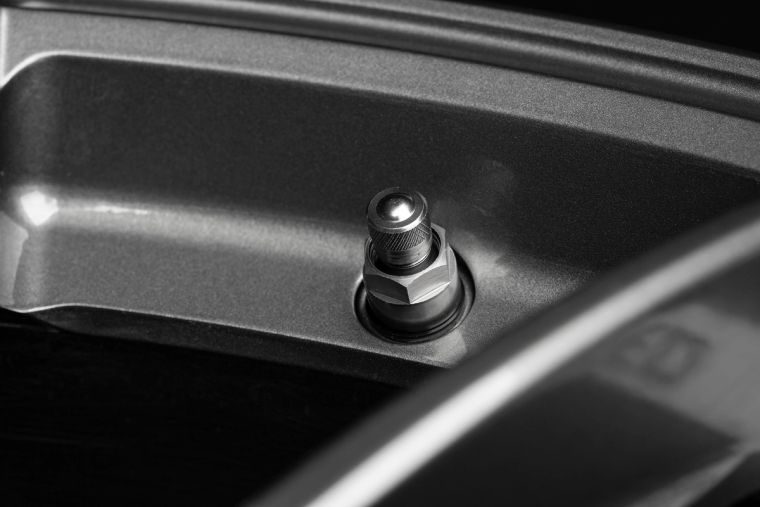 Apex Low Profile Metal Valve Stems