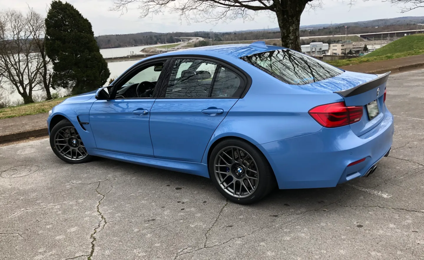 BMW F80 M3 with 18" ARC-8R Wheels in Anthracite