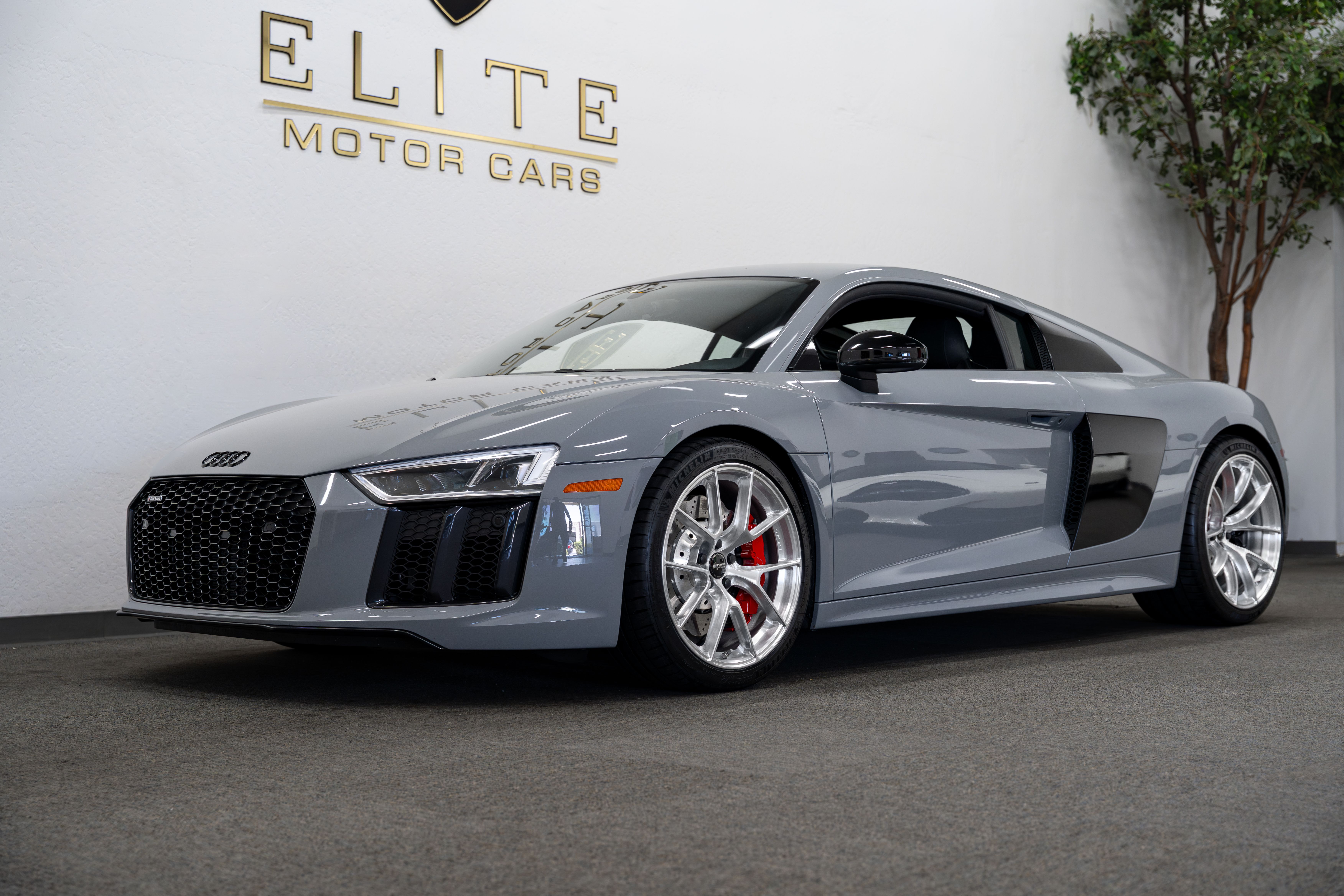 Audi R8 Wheels | Forged