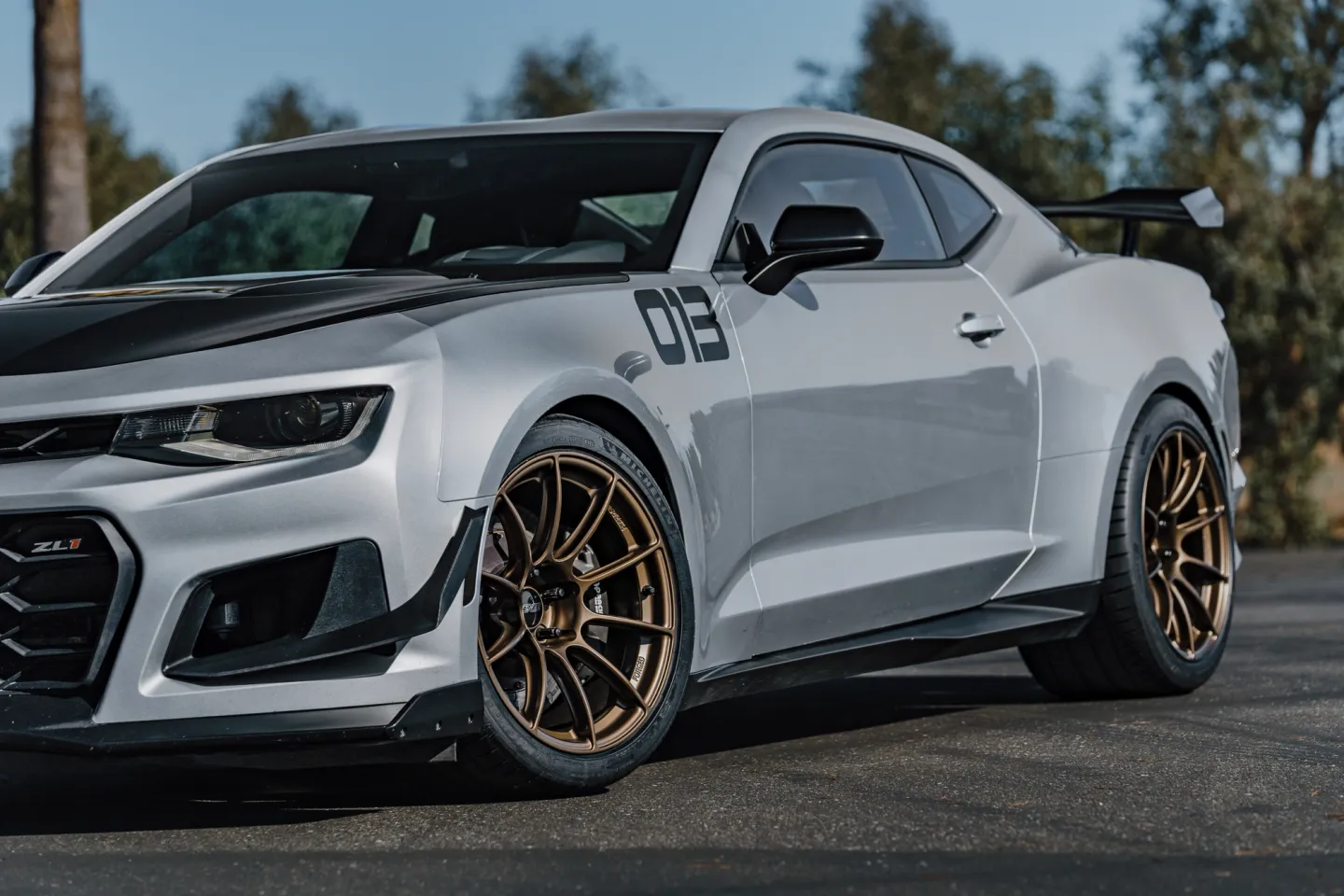 Chevrolet 6th Gen Camaro ZL1 1LE with 19" SM-10RS Wheels in Satin Bronze