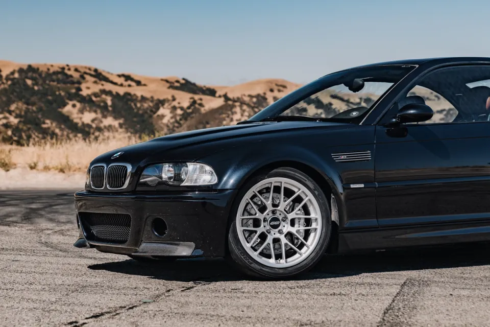 BMW E46 M3 with 18" ARC-8RT Wheels in Race Silver