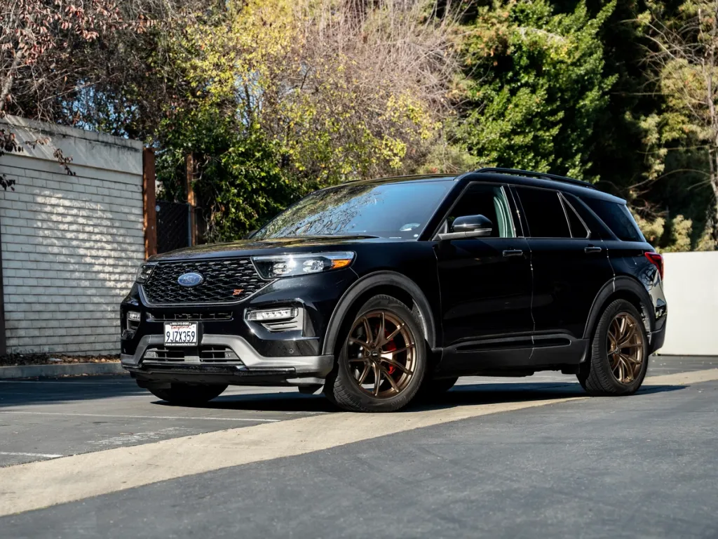 Ford 6th Gen Explorer ST with 21" VS-5RX Wheels in Satin Bronze