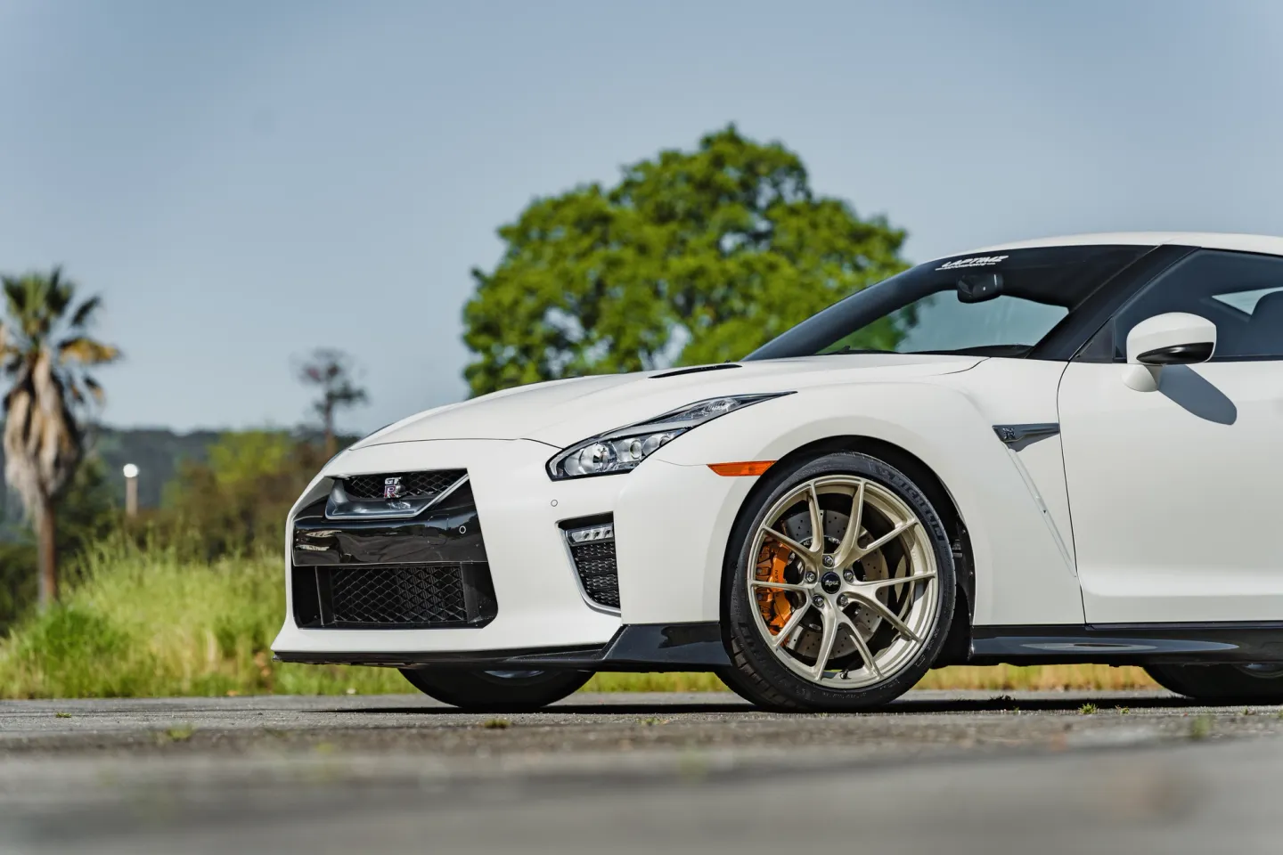 Nissan R35 GT-R Base with 20" VS-5RS Wheels in Motorsport Gold