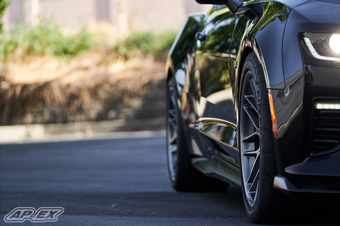 Jason’s Camaro SS 1LE with 19″ ARC-8 Wheels