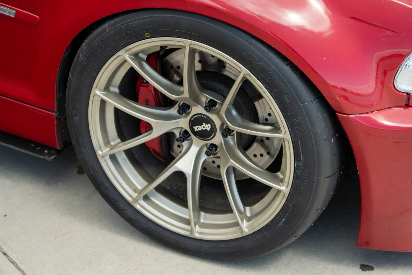 BMW E46 M3 with 18" VS-5RS Wheels in Motorsport Gold