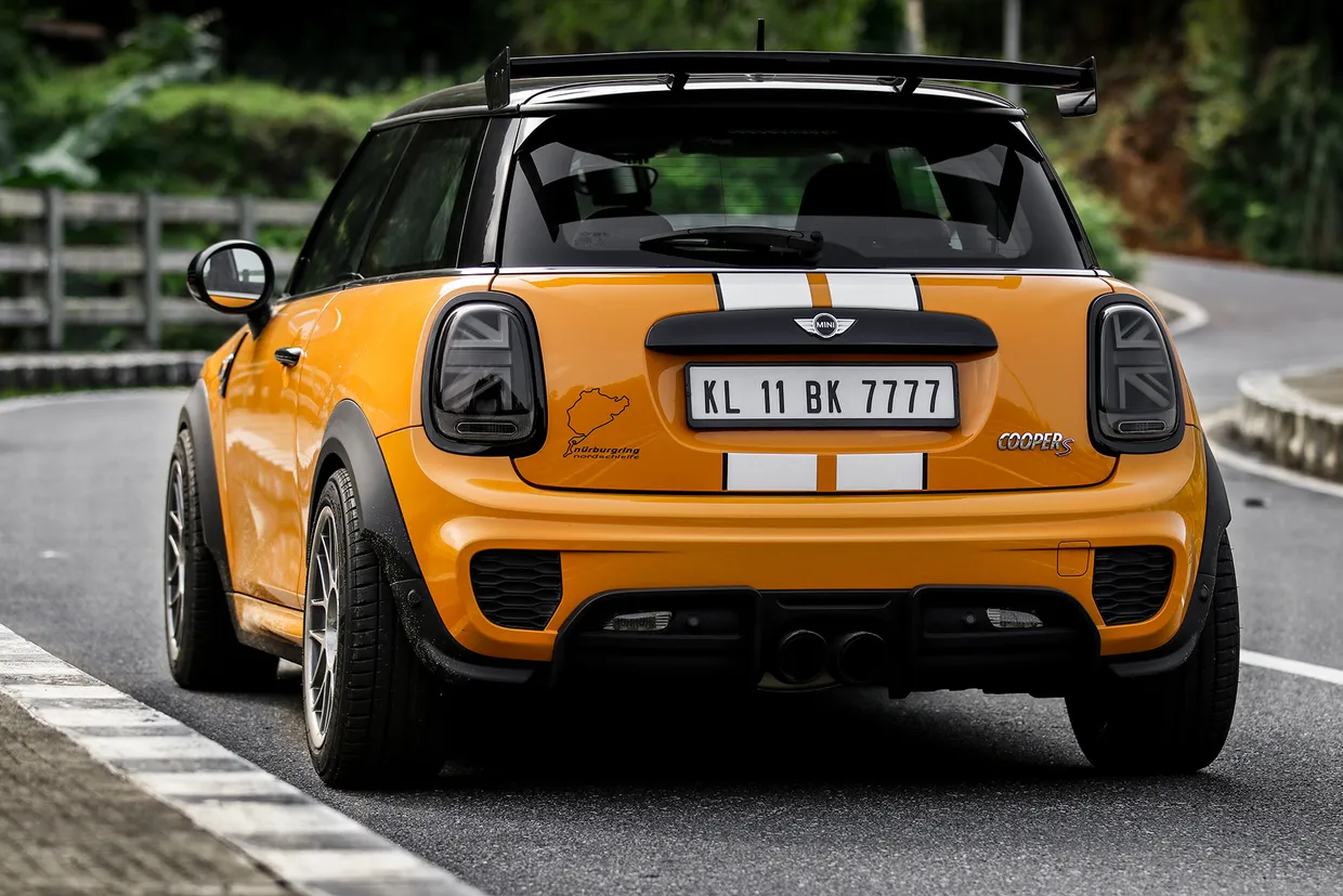 More Flare Than Your Average Mini: F56 Cooper S Featuring ARC-8 Wheels