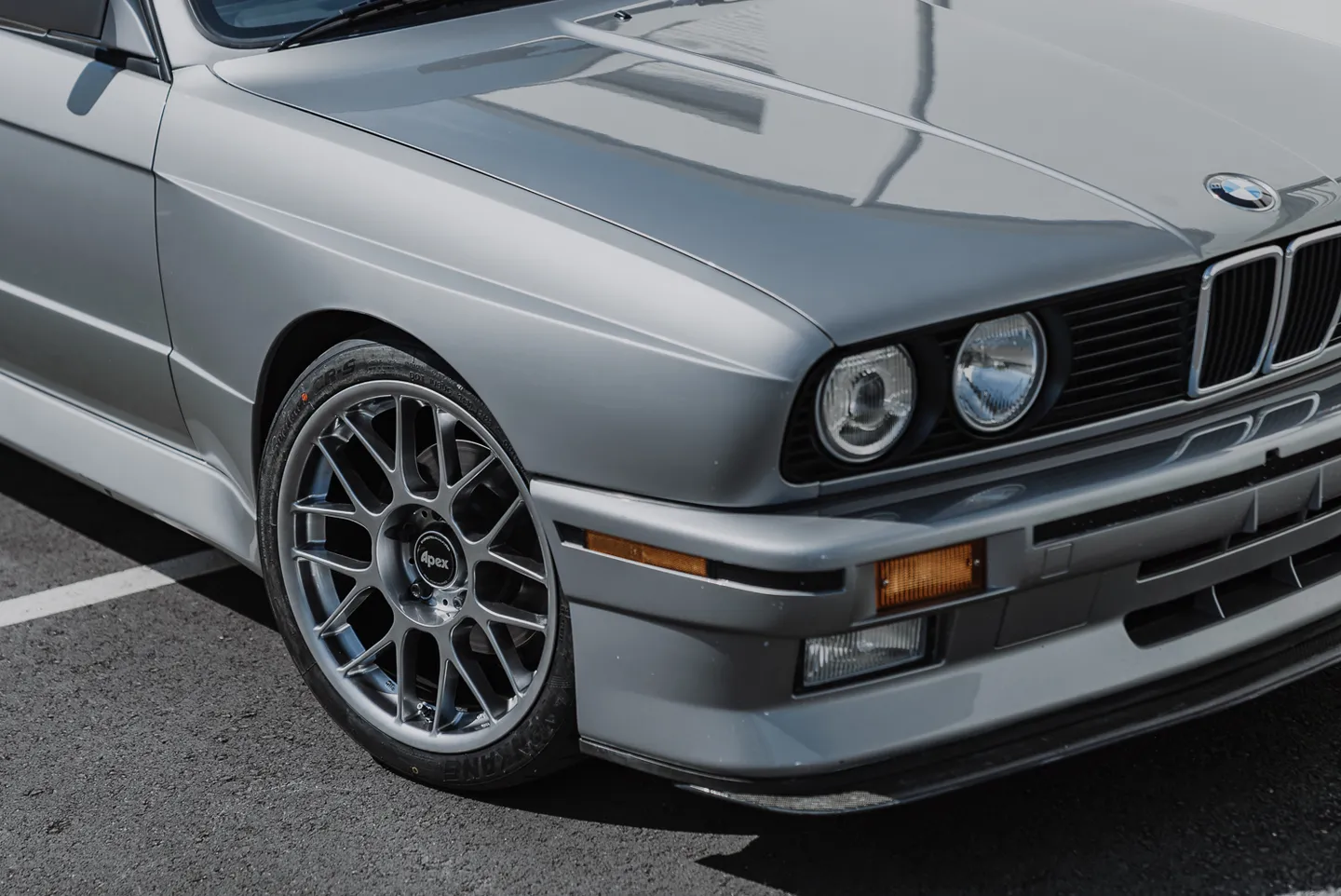 BMW E30 M3 with 17" ARC-8 Wheels in Hyper Black