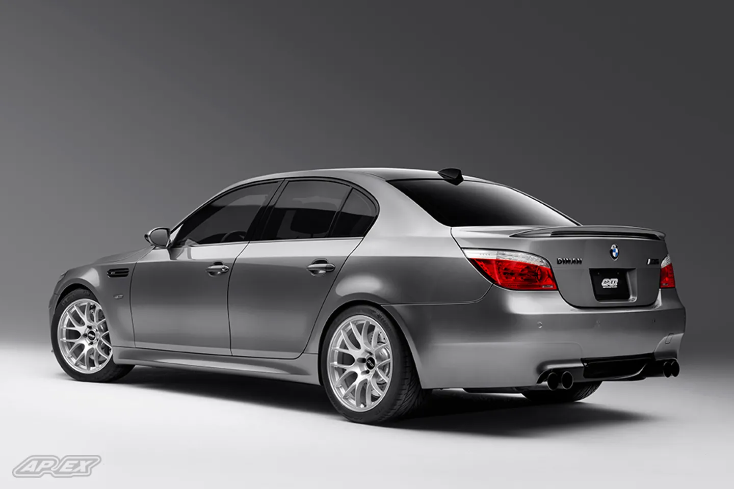 BMW E60 M5 with 19" EC-7 Wheels in Race Silver