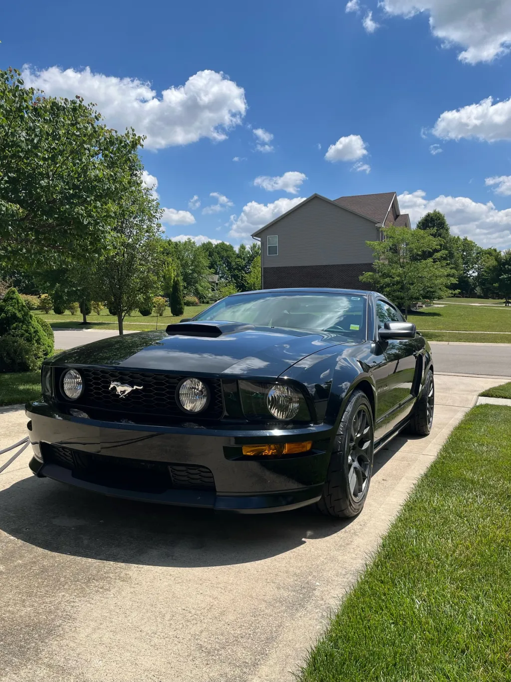 Ford S197 Mustang GT with 18" EC-7 Wheels in Anthracite