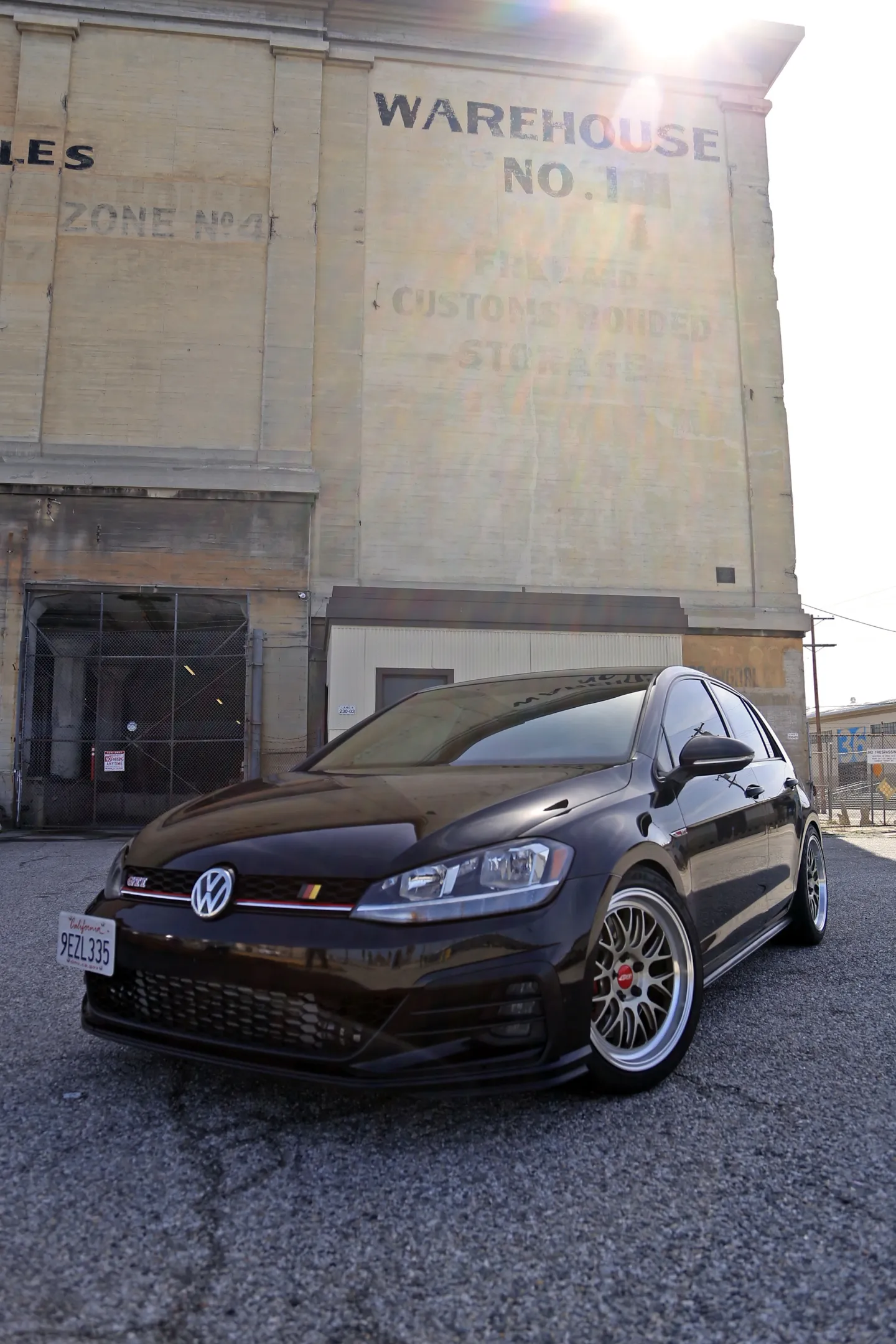 VW MK7 GTI with 18" ML-10RT Wheels in Machined Lip Gloss Motorsport Gold