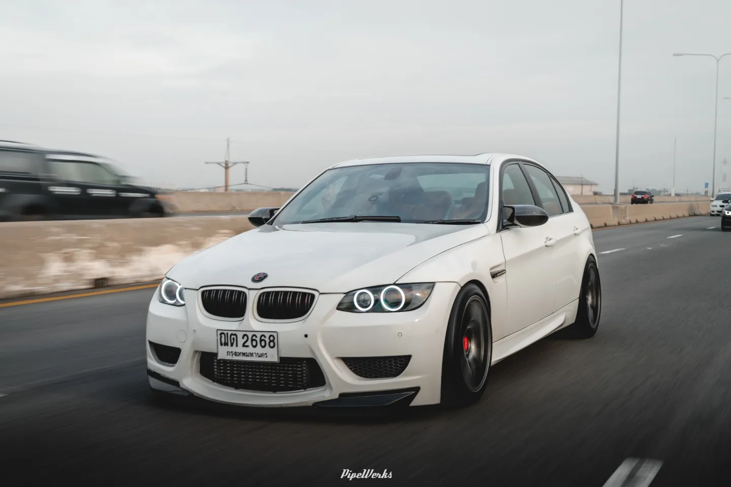 BMW E90 Sedan 3 Series with 18" EC-7 Wheels in Anthracite