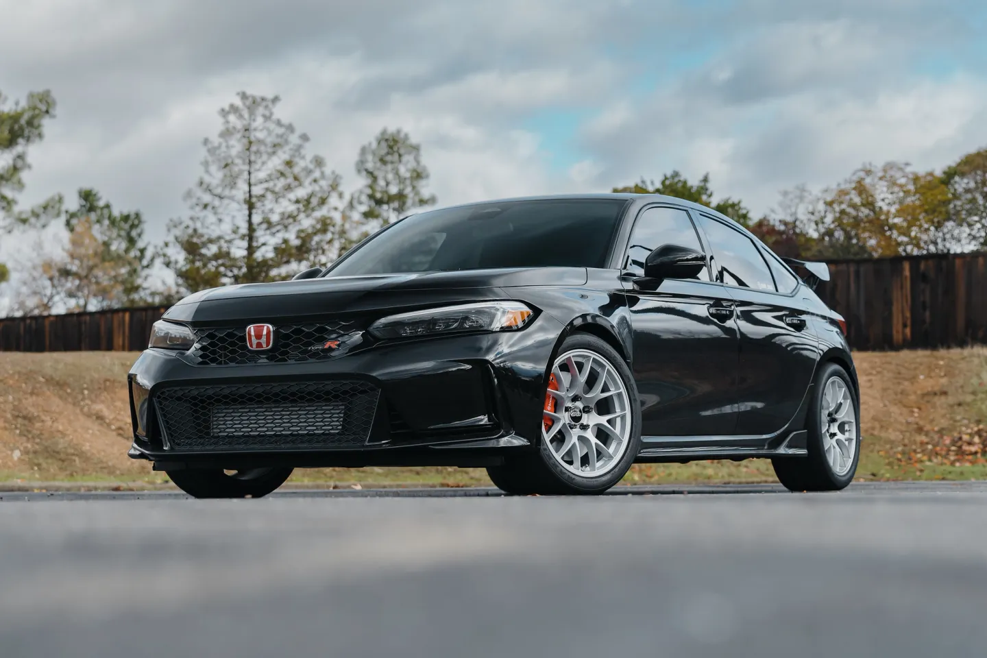 Honda FL5 Civic Type-R with 18" EC-7 Wheels in Race Silver