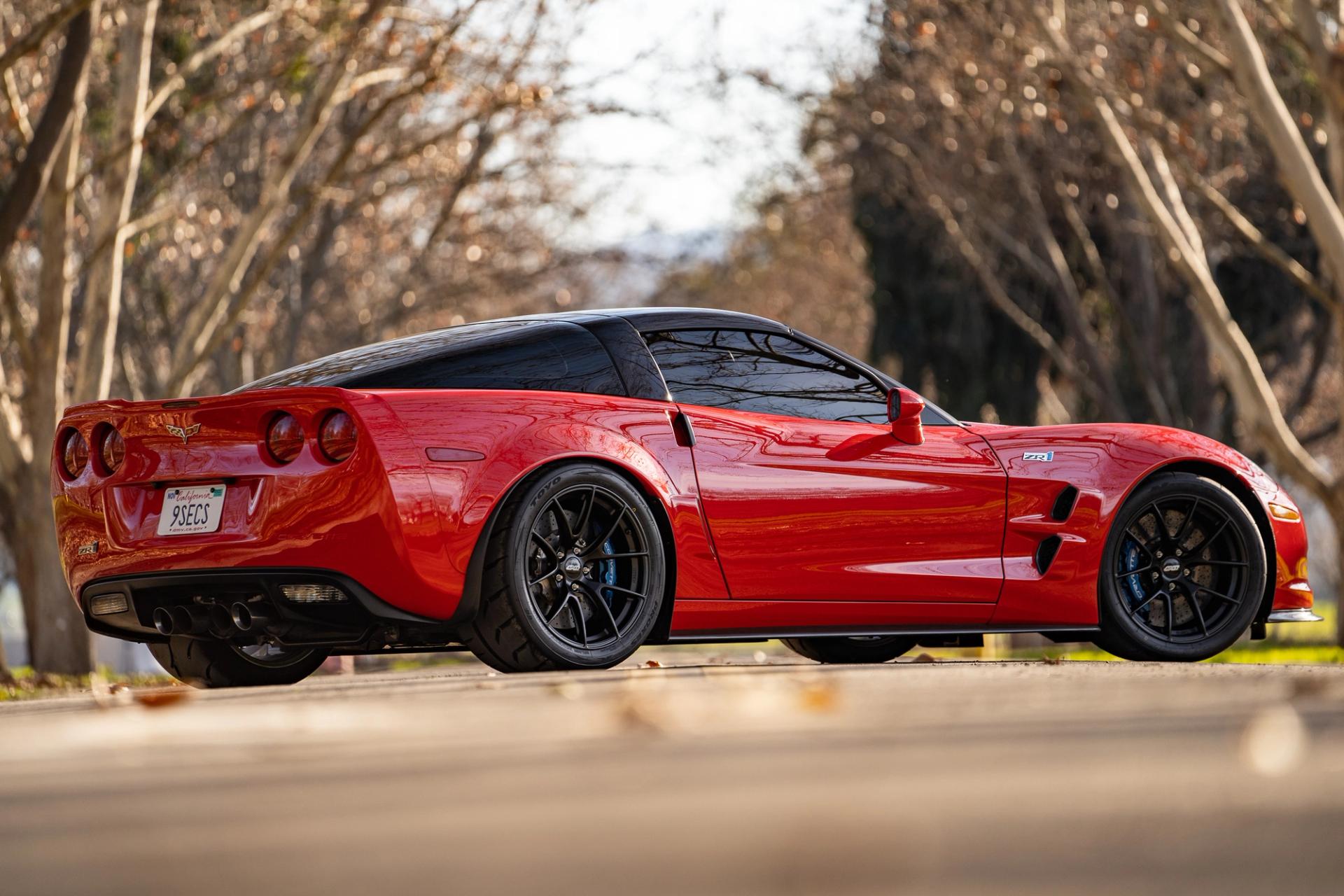 Chevrolet C6 Corvette ZR-1 with 19" VS-5RS Wheels in Satin Black