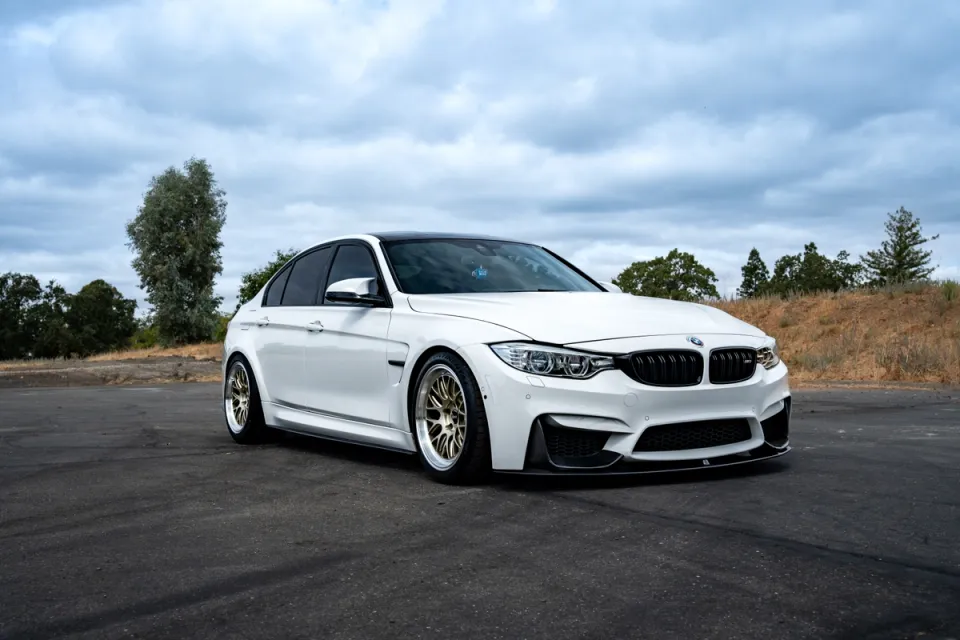 BMW F80 M3 with 18" ML-10RT Wheels in Machined Lip Gloss Motorsport Gold