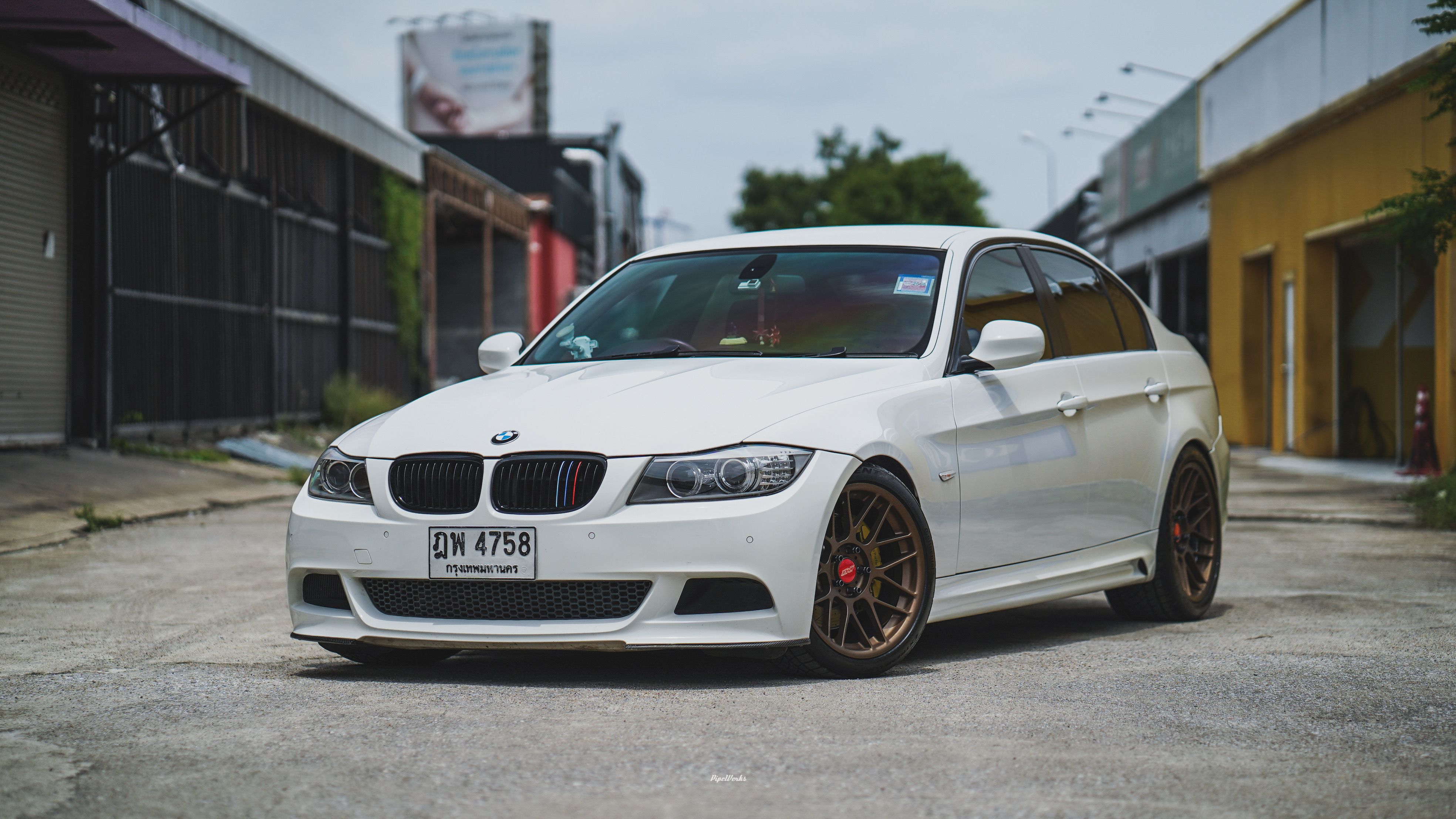 BMW E90 LCI Sedan 3 Series with 18" ARC-8 Wheels in Satin Bronze