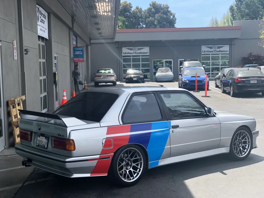 BMW E30 M3 with 17" ARC-8 Wheels in Hyper Black