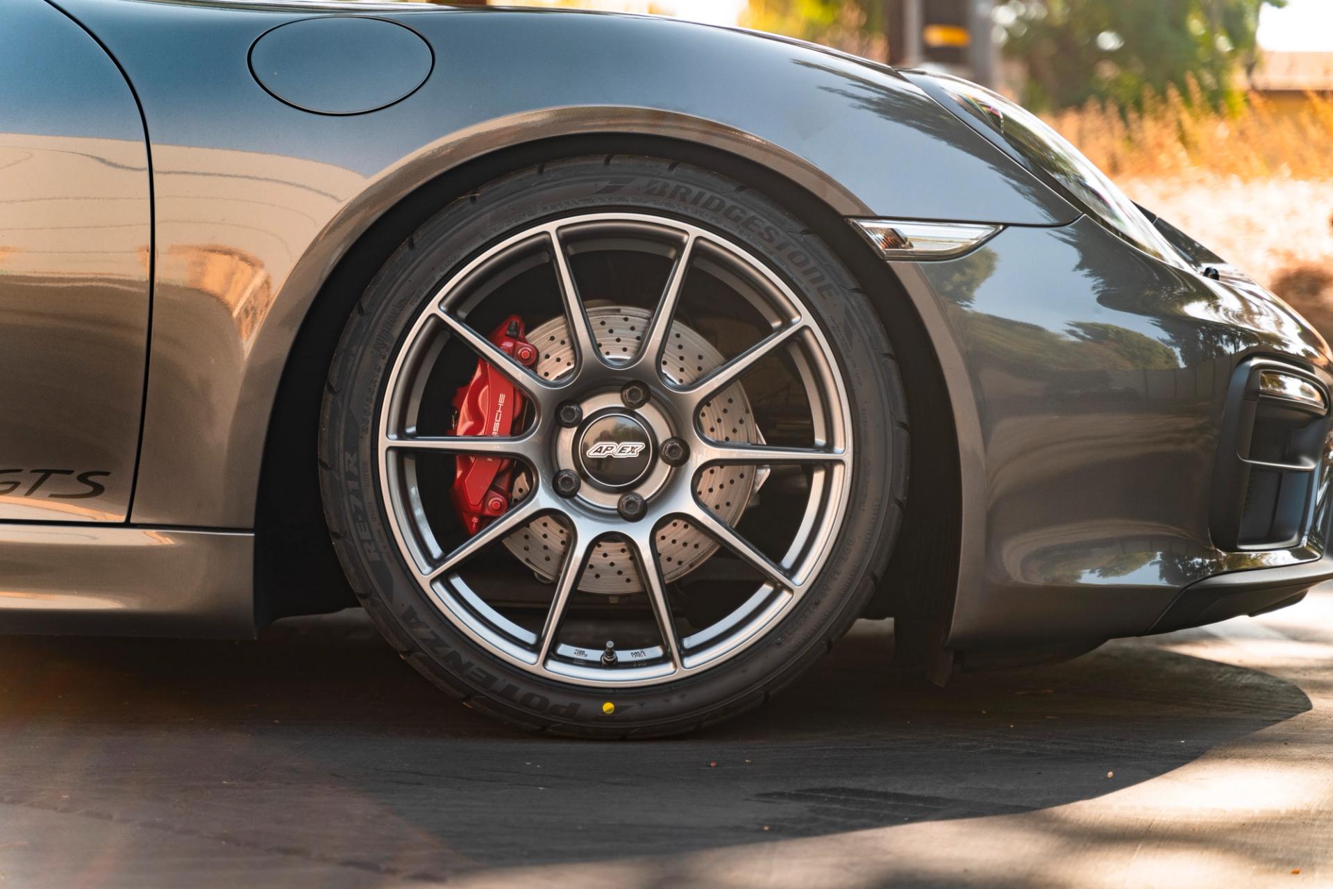 Porsche 981 Cayman GTS with 19" SM-10 Wheels in Anthracite