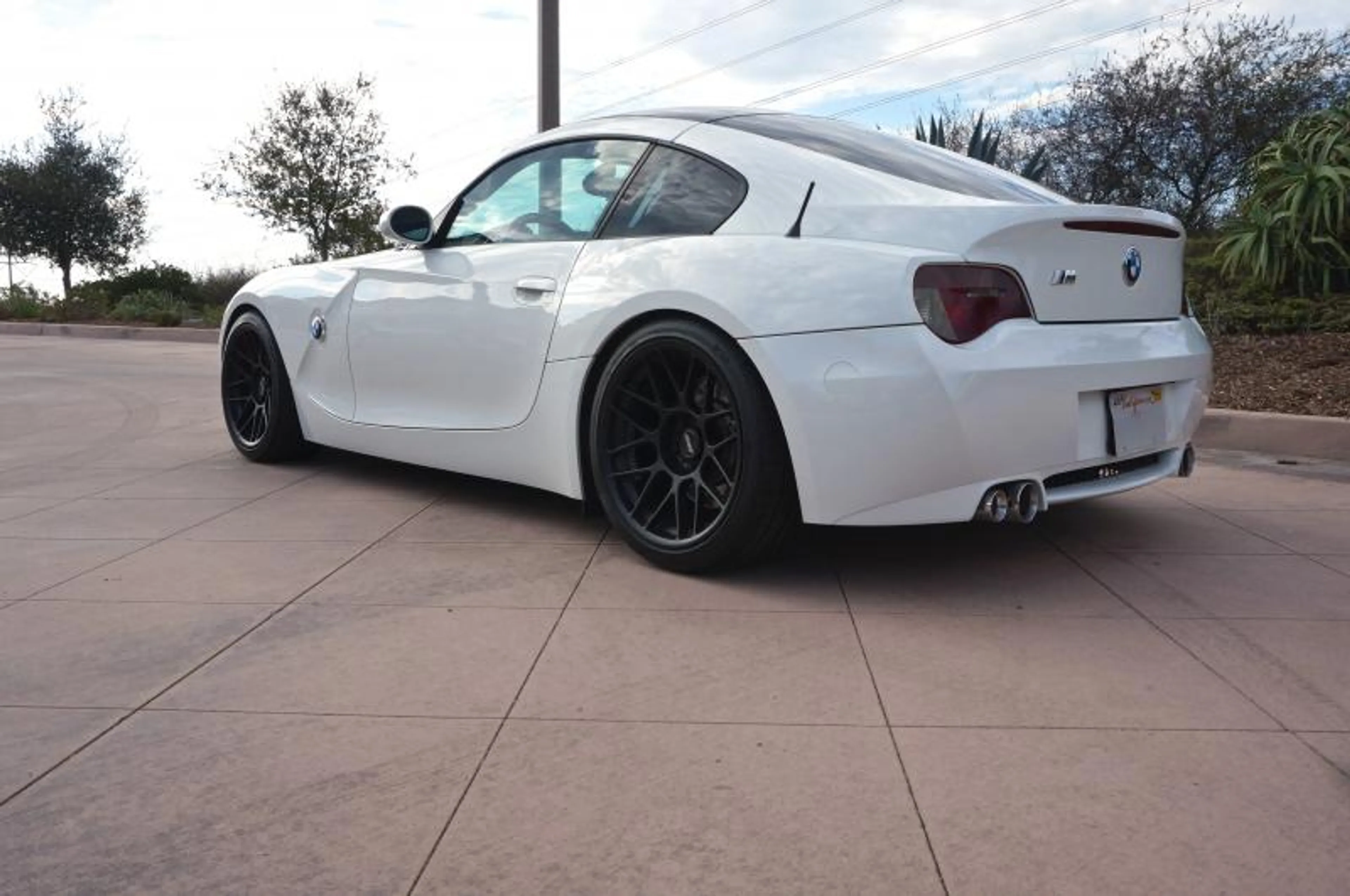 BMW E86 Coupe Z4 M with 18" ARC-8 Wheels in Satin Black