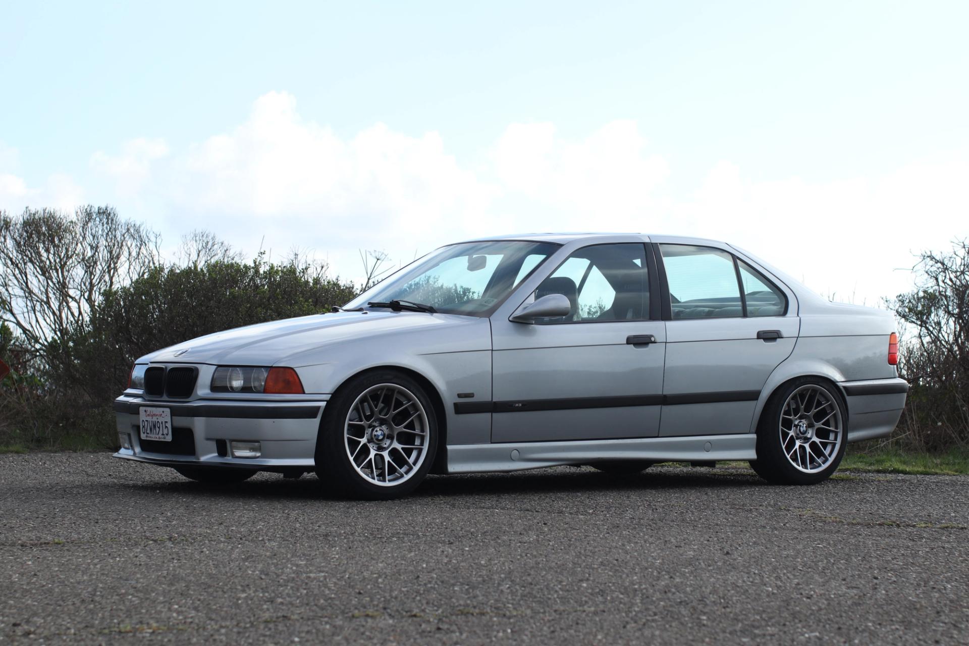 BMW E36 M3 with 17" ARC-8 Wheels in Hyper Silver