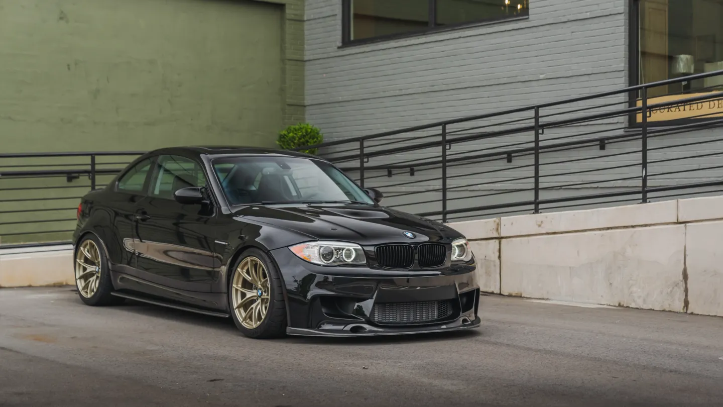 BMW E82 Coupe 1 Series with 18" VS-5RS Wheels in Motorsport Gold