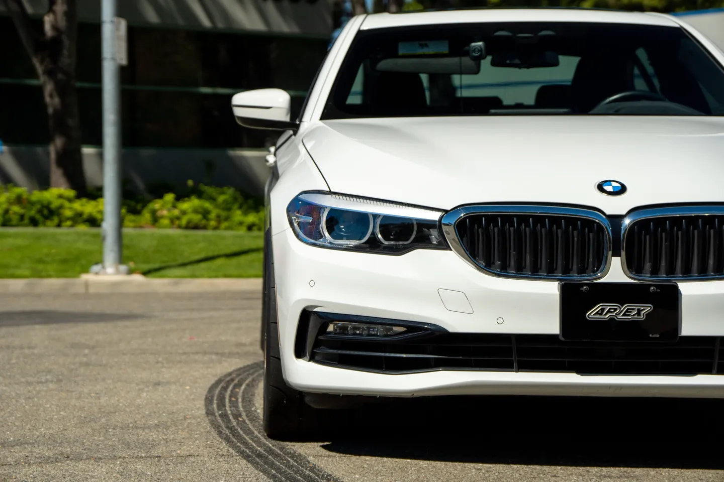 BMW G31 Wagon 5 Series with 19" VS-5RS Wheels in Satin Bronze
