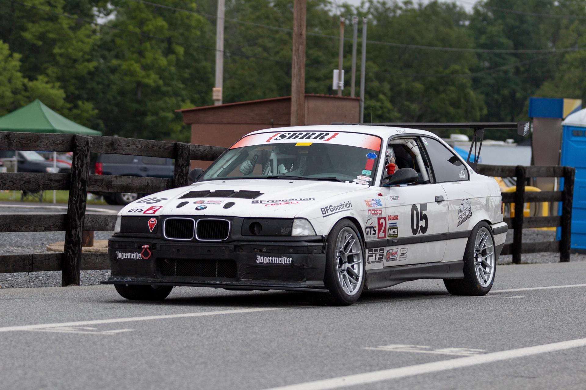BMW E36 M3 with 17" ARC-8 in Hyper Silver on BMW E36 - Apex Album