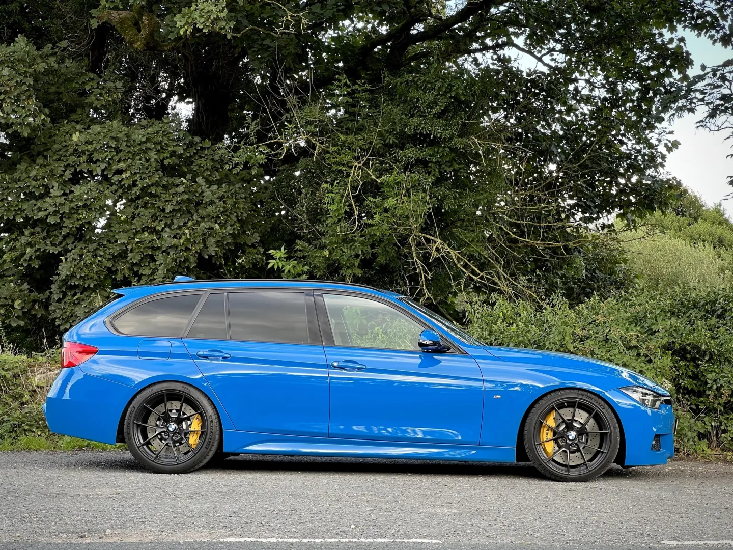 BMW F31 Wagon 3 Series with 19" VS-5RS Wheels in Satin Black