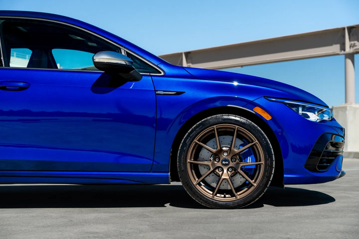 VW MK8 Golf R with 18" VS-5 Wheels in Satin Bronze