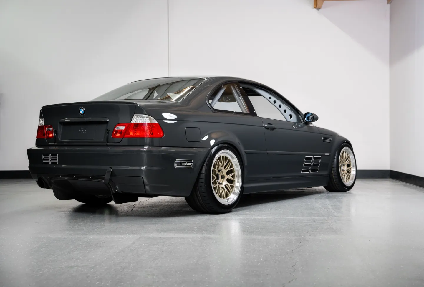 BMW E46 M3 with 18" ML-10RT Wheels in Machined Lip Gloss Motorsport Gold